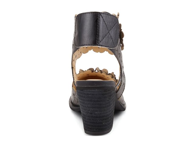 L'Artiste Distinction Pump - Free Shipping | DSW